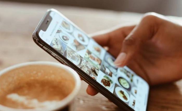 Creating Scroll-Stopping Visuals for Social Media